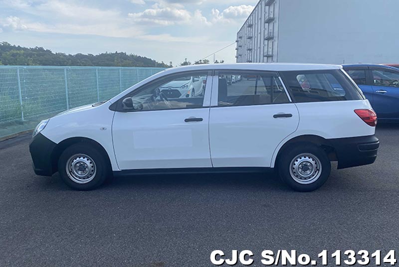 2018 Nissan AD Van White for sale | Stock No. 113314 | Japanese Used ...