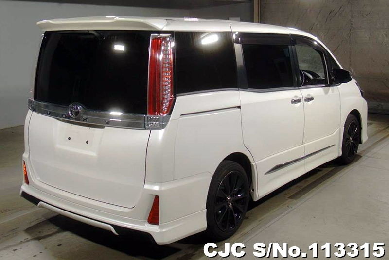 2016 Toyota Voxy White for sale | Stock No. 113315 | Japanese Used Cars ...