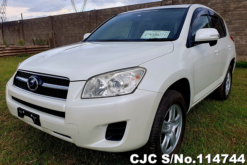 2015 Toyota Rav4 White for sale | Stock No. 114744 | Japanese Used Cars ...