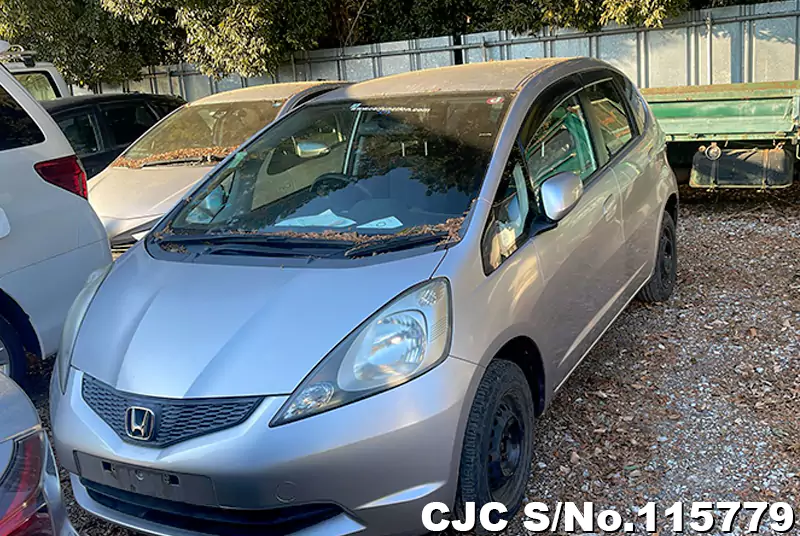 2009 Honda Fit Silver for sale | Stock No. 115779 | Japanese Used Cars Exporter