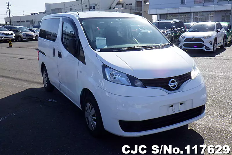 2017 Nissan NV200 White for sale | Stock No. 117629 | Japanese Used ...