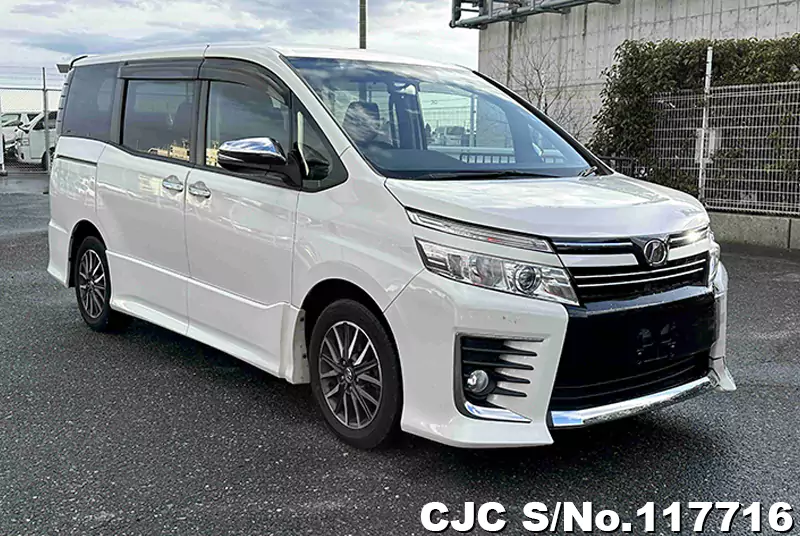 2015 Toyota Voxy White for sale | Stock No. 117716 | Japanese Used Cars ...