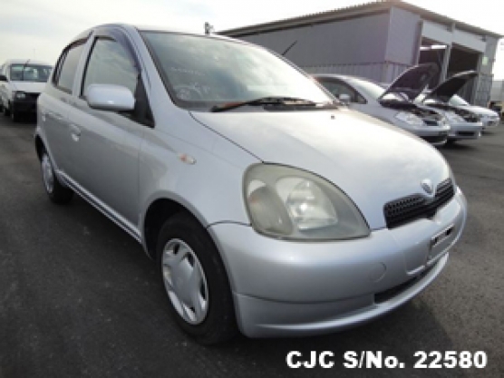 2000 Toyota Vitz Gray for sale | Stock No. 22580 | Japanese Used Cars ...