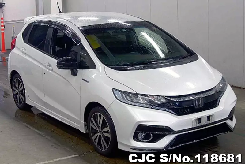 2019 Honda Fit Pearl for sale | Stock No. 118681 | Japanese Used Cars Exporter