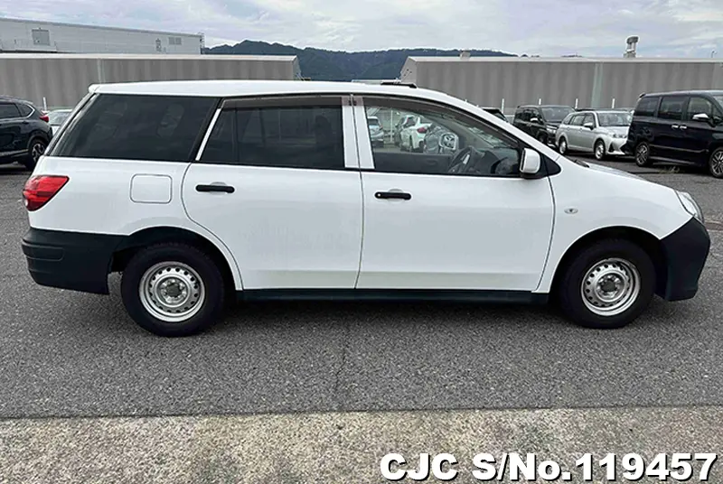 2018 Nissan AD Van White for sale | Stock No. 119457 | Japanese Used ...