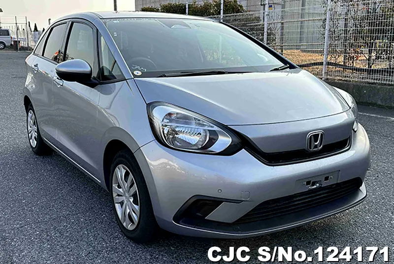 2022 Honda Fit Silver for sale | Stock No. 124171 | Japanese Used Cars Exporter