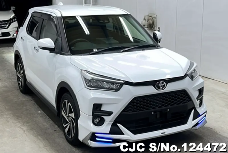 2019 Toyota Raize White for sale | Stock No. 124472 | Japanese Used ...