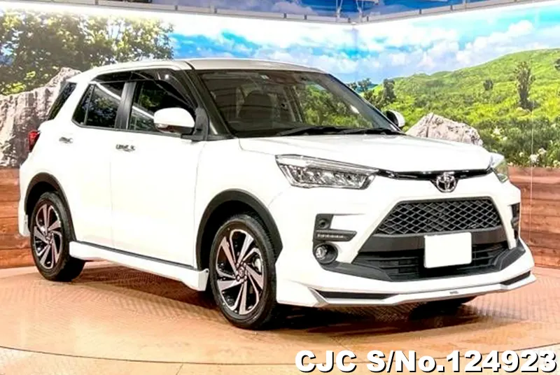 2021 Toyota Raize White for sale | Stock No. 124923 | Japanese Used ...