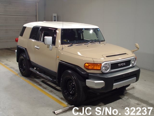 2012 Toyota FJ Cruiser Beige for sale | Stock No. 32237 | Japanese Used ...