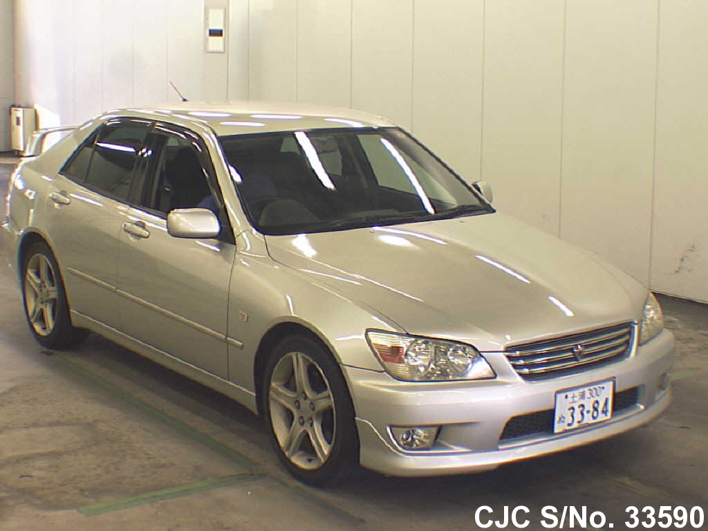 2000 Toyota Altezza Silver for sale | Stock No. 33590 | Japanese Used ...