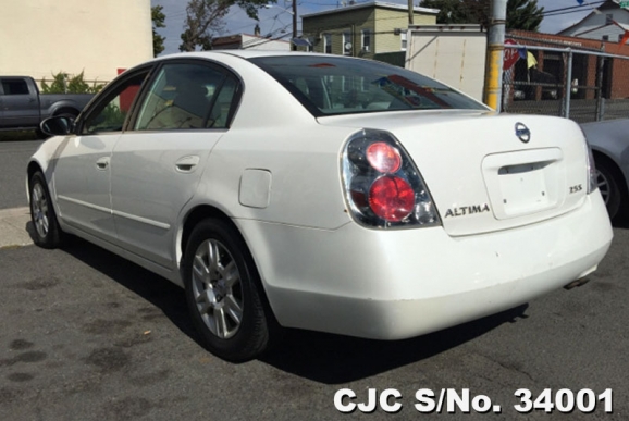 Nissan Altima 2005 White