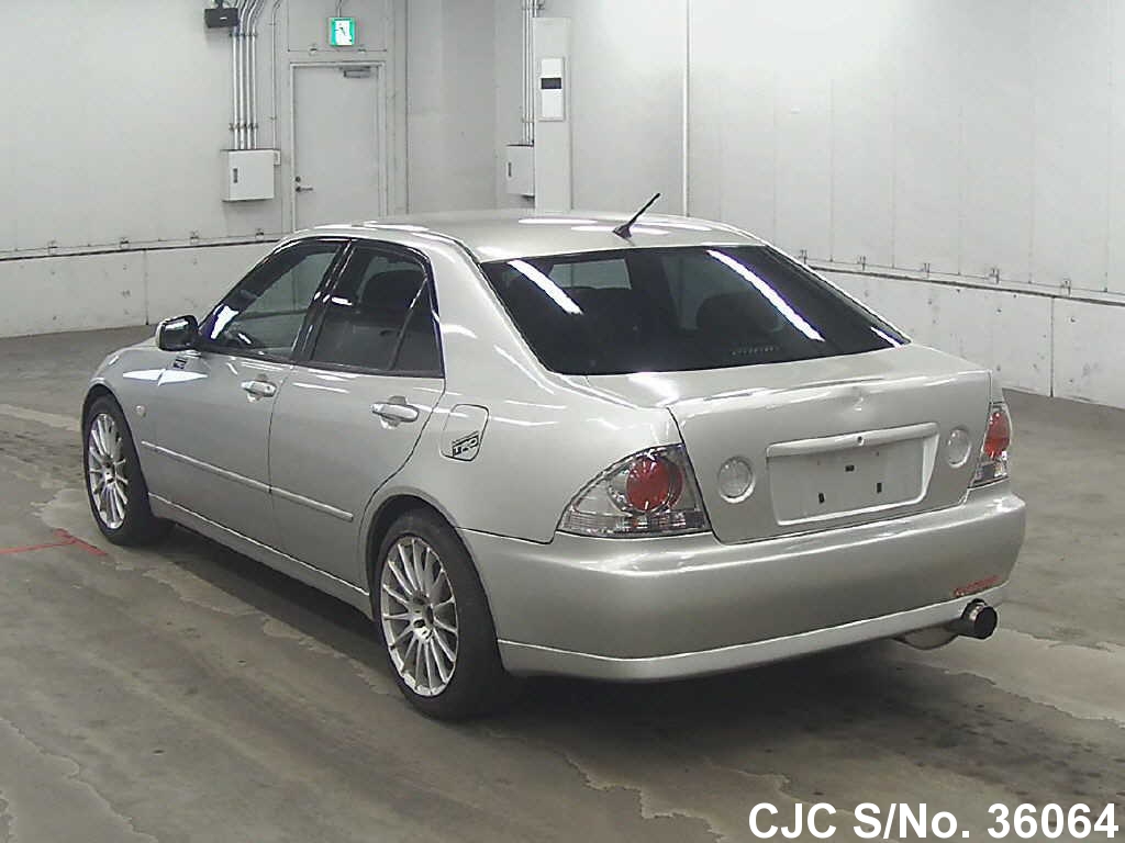 2000 Toyota Altezza Silver for sale | Stock No. 36064 | Japanese Used ...