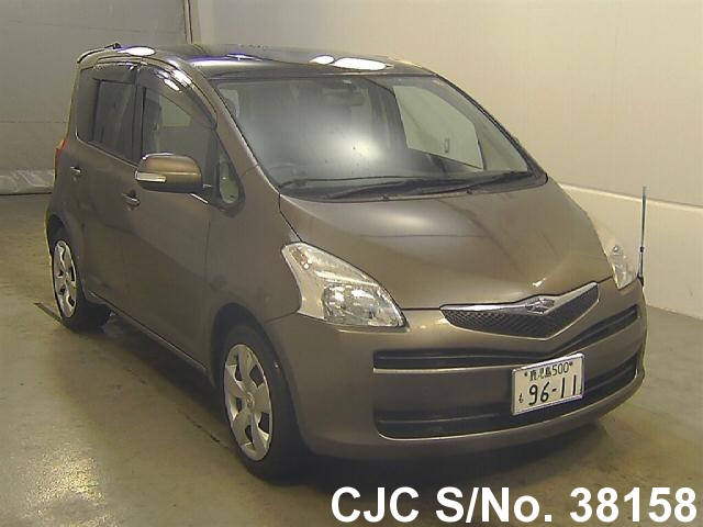 2005 Toyota Ractis Gray for sale | Stock No. 38158 | Japanese Used Cars ...