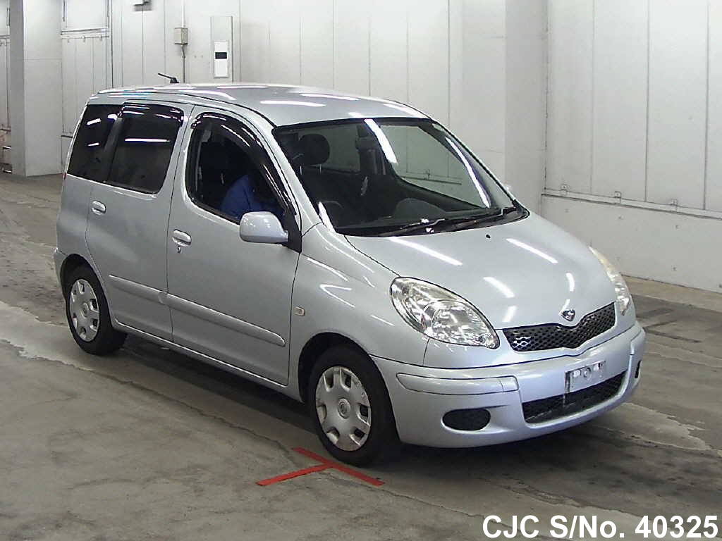 2004 Toyota Funcargo Silver for sale | Stock No. 40325 | Japanese Used ...