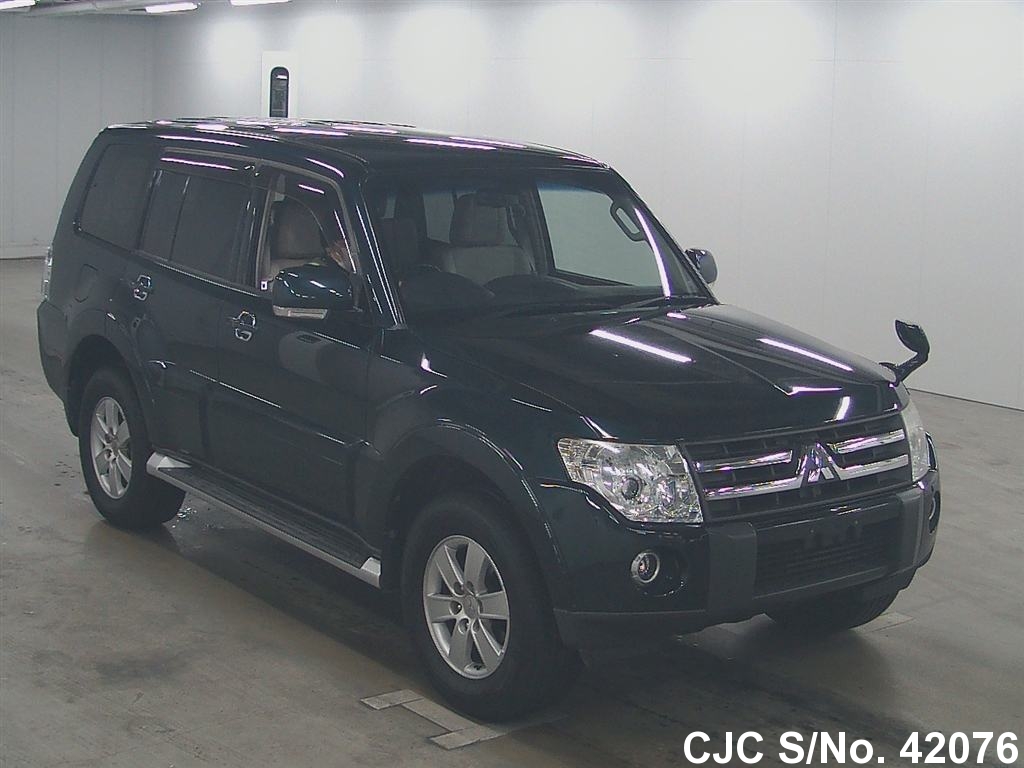 2007 Mitsubishi Pajero Green for sale | Stock No. 42076 | Japanese Used ...