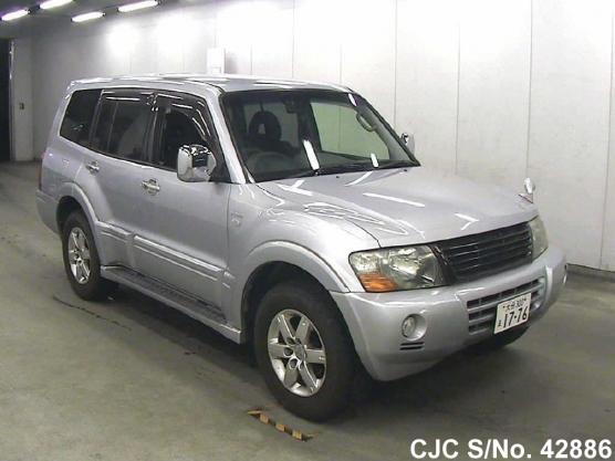 2005 Mitsubishi Pajero Silver for sale | Stock No. 42886 | Japanese ...