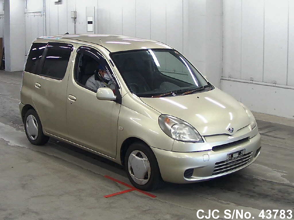 2000 Toyota Funcargo Gold for sale | Stock No. 43783 | Japanese Used ...