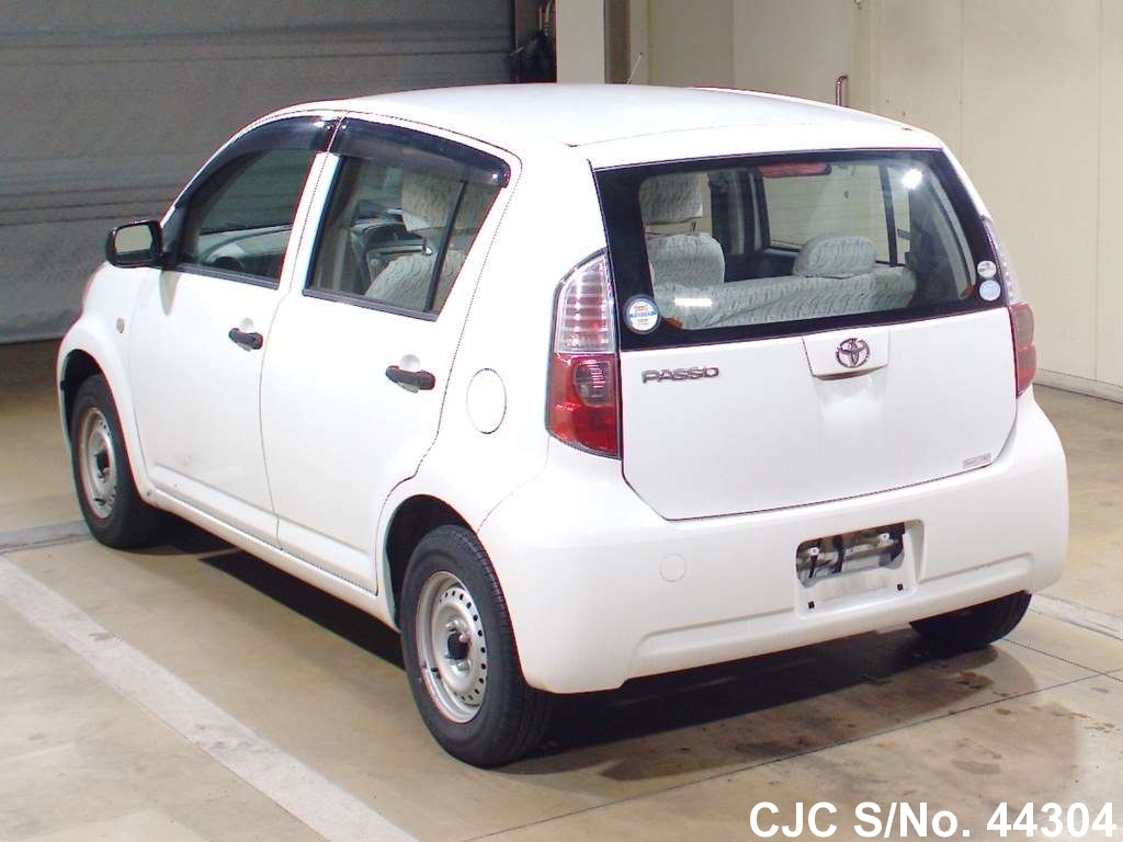 2007 Toyota Passo White for sale | Stock No. 44304 | Japanese Used Cars ...