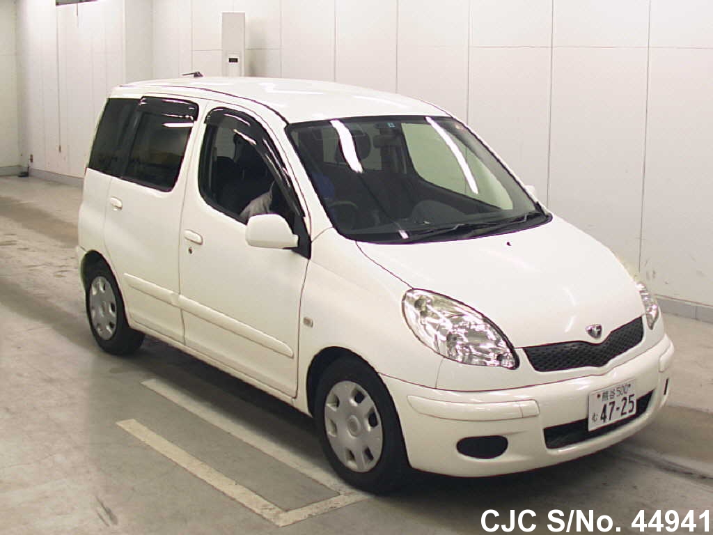 2004 Toyota Funcargo White for sale | Stock No. 44941 | Japanese Used ...
