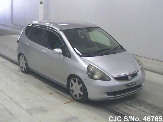 2002 Honda Fit Silver for sale | Stock No. 46765 | Japanese Used Cars Exporter