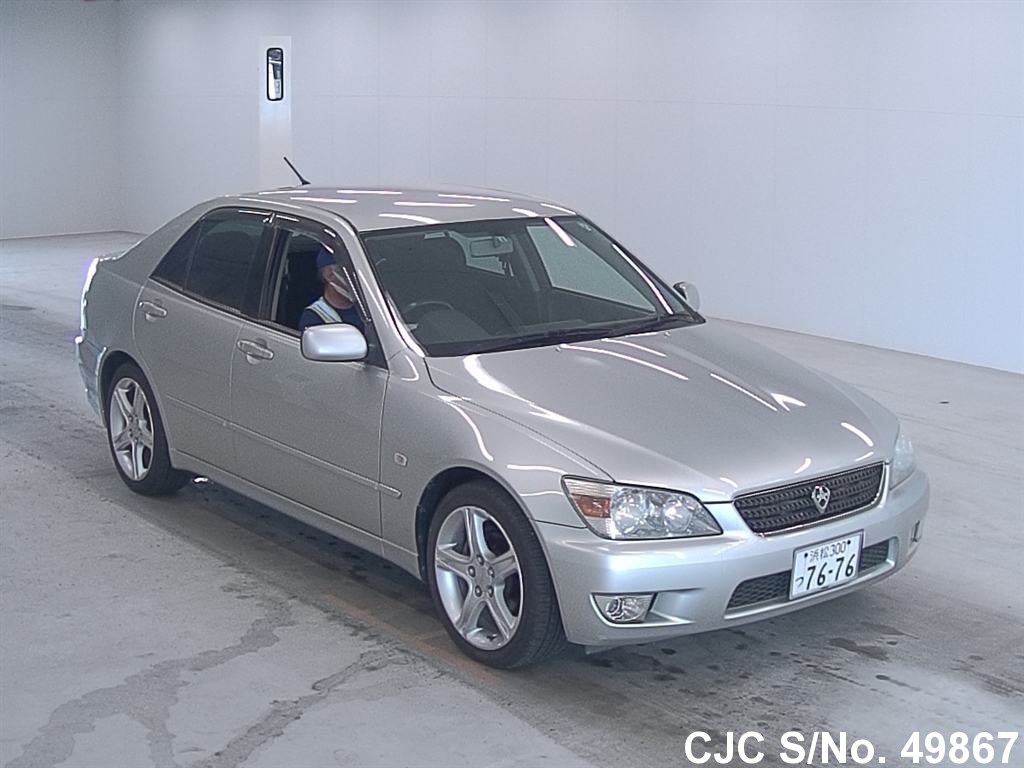 2001 Toyota Altezza Silver for sale | Stock No. 49867 | Japanese Used ...