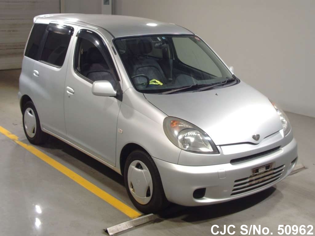 2000 Toyota Funcargo Silver for sale | Stock No. 50962 | Japanese Used Cars Exporter
