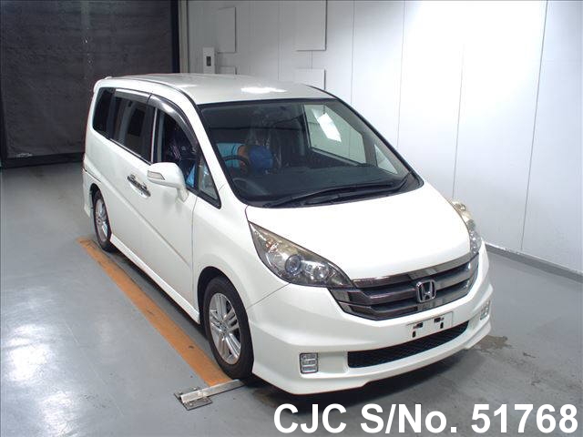 2009 Honda Step Wagon White for sale | Stock No. 51768 | Japanese Used ...