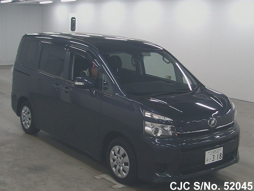 2010 Toyota Voxy Purple for sale | Stock No. 52045 | Japanese Used Cars ...