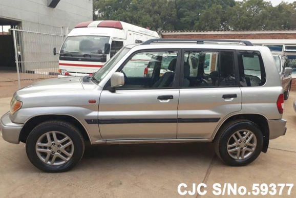 2003 Mitsubishi Shogun