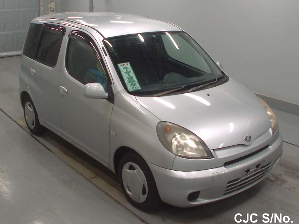 2000 Toyota Funcargo Silver for sale | Stock No. 59698 | Japanese Used ...