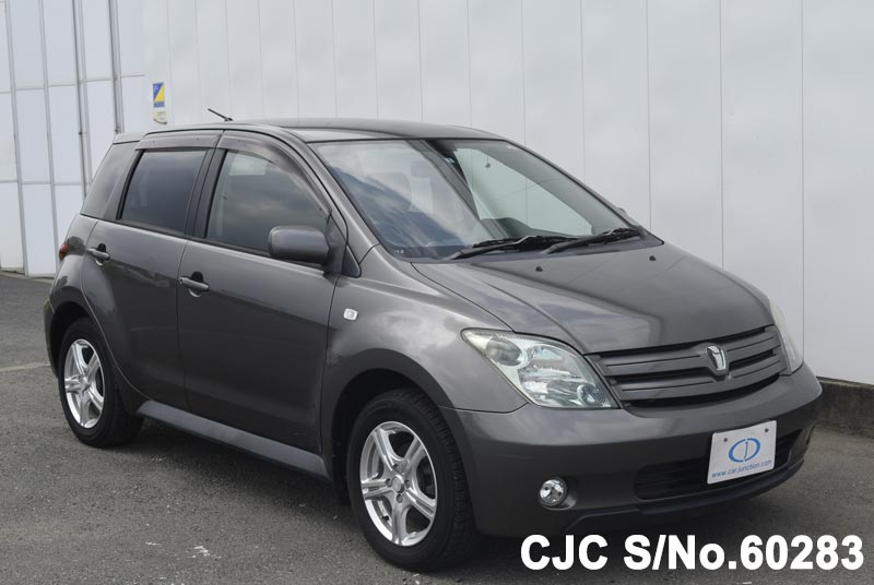 2004 Toyota IST Gray for sale | Stock No. 60283 | Japanese Used Cars ...