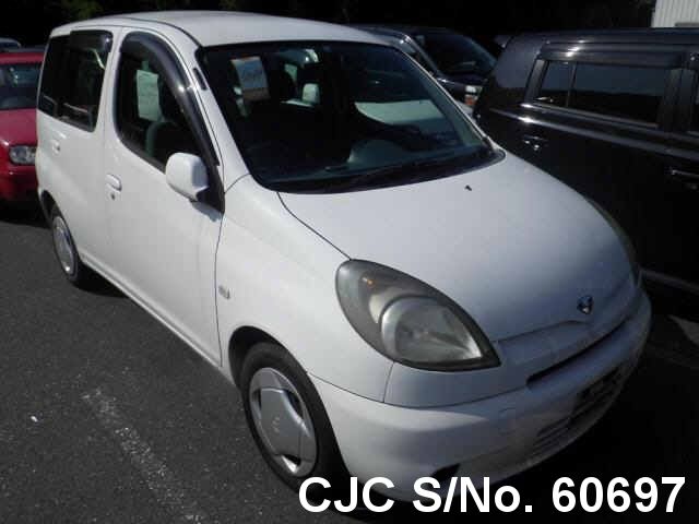 2000 Toyota Funcargo White for sale | Stock No. 60697 | Japanese Used ...