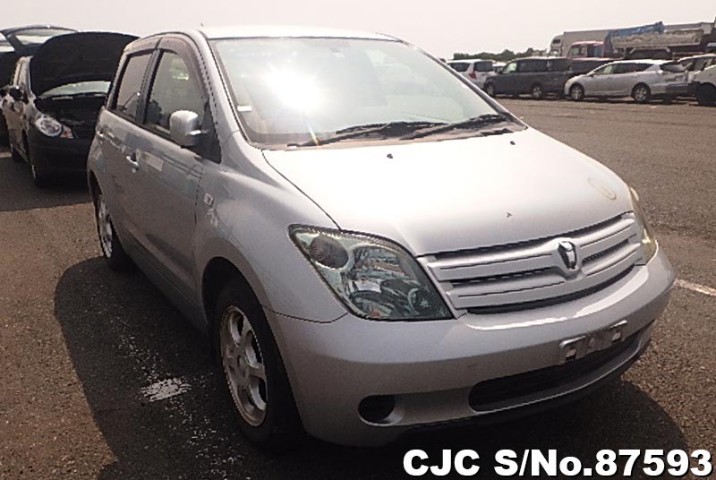 2004 Toyota IST Silver for sale | Stock No. 87593 | Japanese Used Cars ...