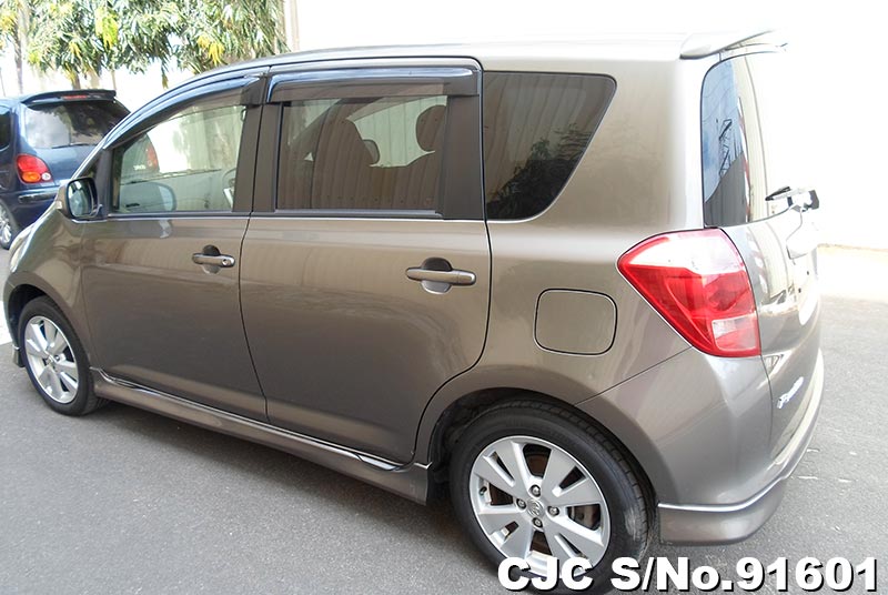 2007 Toyota Ractis Gray for sale | Stock No. 91601 | Japanese Used Cars ...