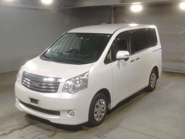2012 Toyota Noah White for sale | Stock No. 96969 | Japanese Used Cars ...