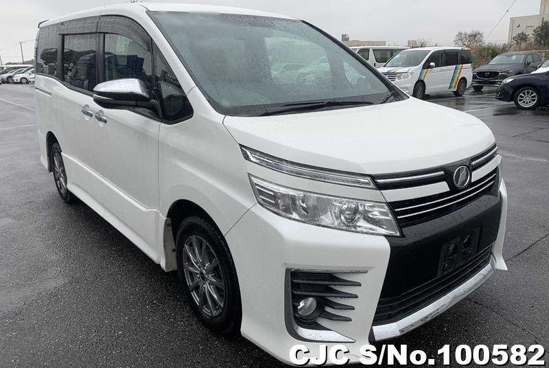 2015 Toyota Voxy White for sale | Stock No. 100582 | Japanese Used Cars ...