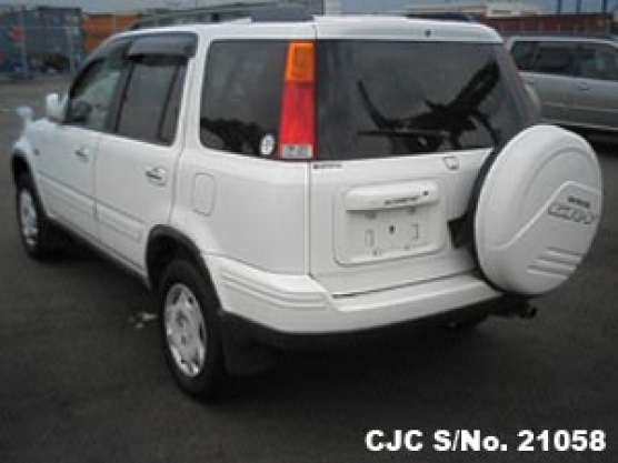 1998 White Honda Cr V
