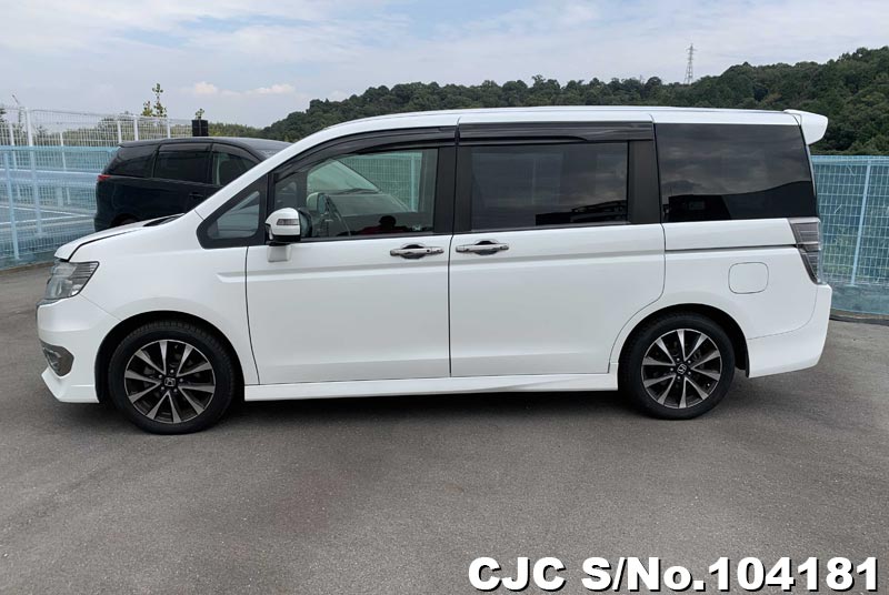 2013 Honda Step Wagon Pearl for sale | Stock No. 104181 | Japanese Used ...