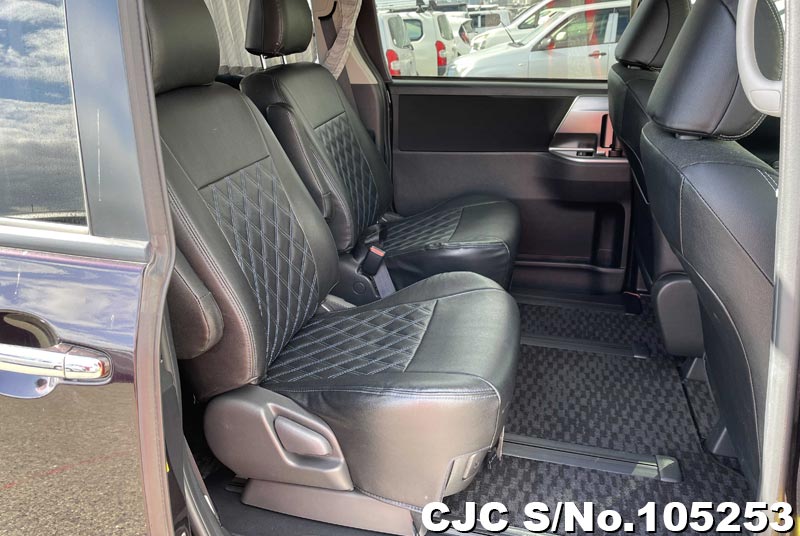 2013 Toyota Voxy Purple for sale | Stock No. 105253 | Japanese Used ...