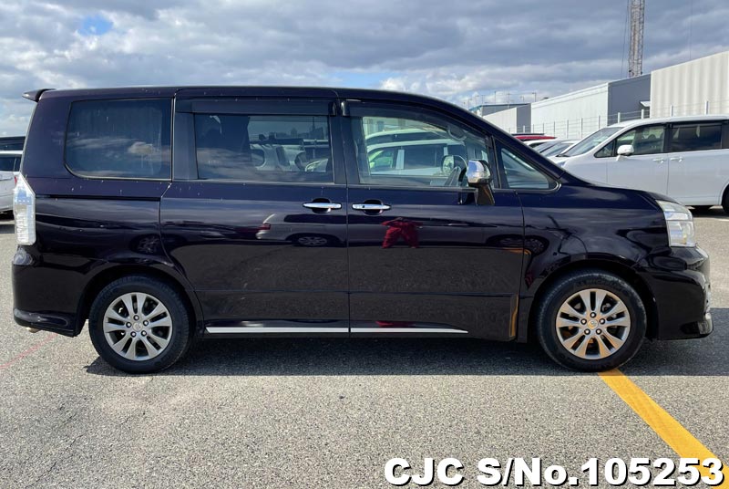 2013 Toyota Voxy Purple for sale | Stock No. 105253 | Japanese Used ...