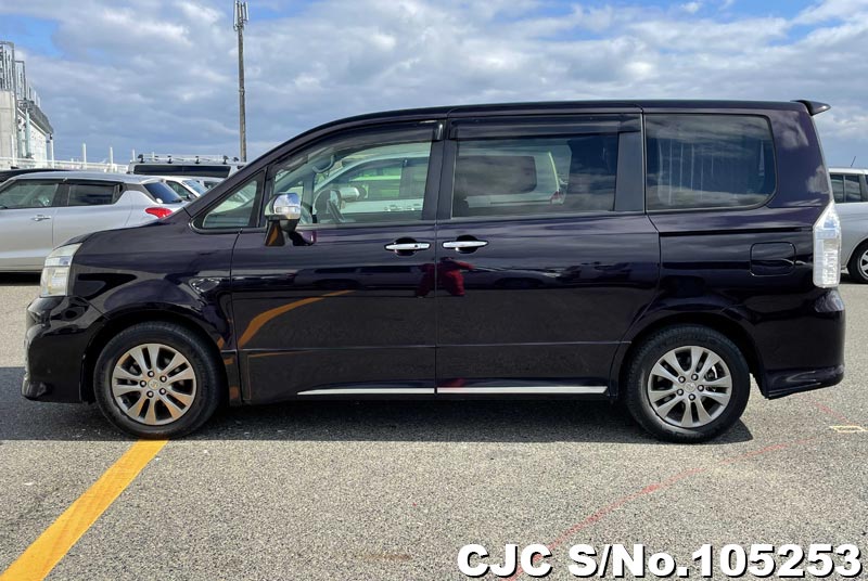 2013 Toyota Voxy Purple for sale | Stock No. 105253 | Japanese Used ...