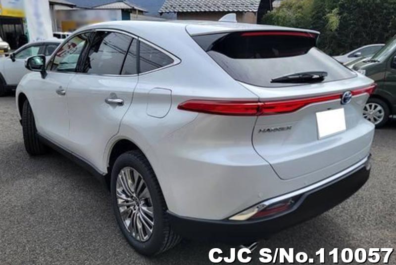 2023 Toyota Harrier White for sale | Stock No. 110057 | Japanese Used Cars Exporter