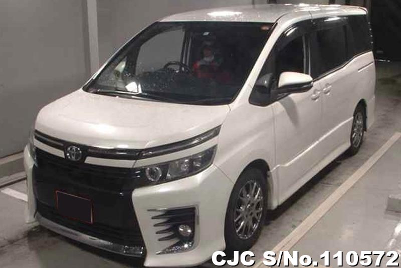 2014 Toyota Voxy White for sale | Stock No. 110572 | Japanese Used Cars ...