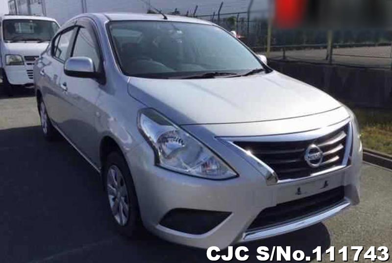 Nissan Tiida Latio With Rims