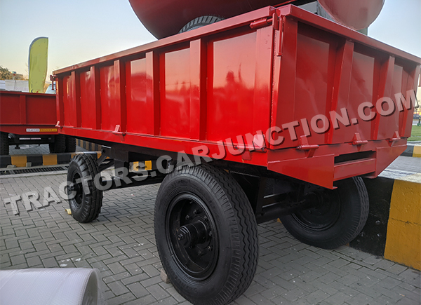 Tractor Implements: Farm Trolley for Sale